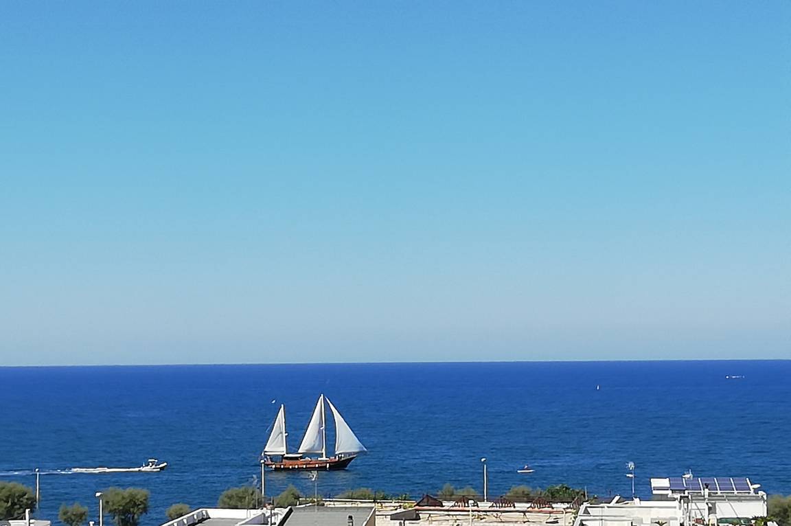 70 M² Apartamento ∙ 2 Habitaciones ∙ 4 Huéspedes - Giovinazzo