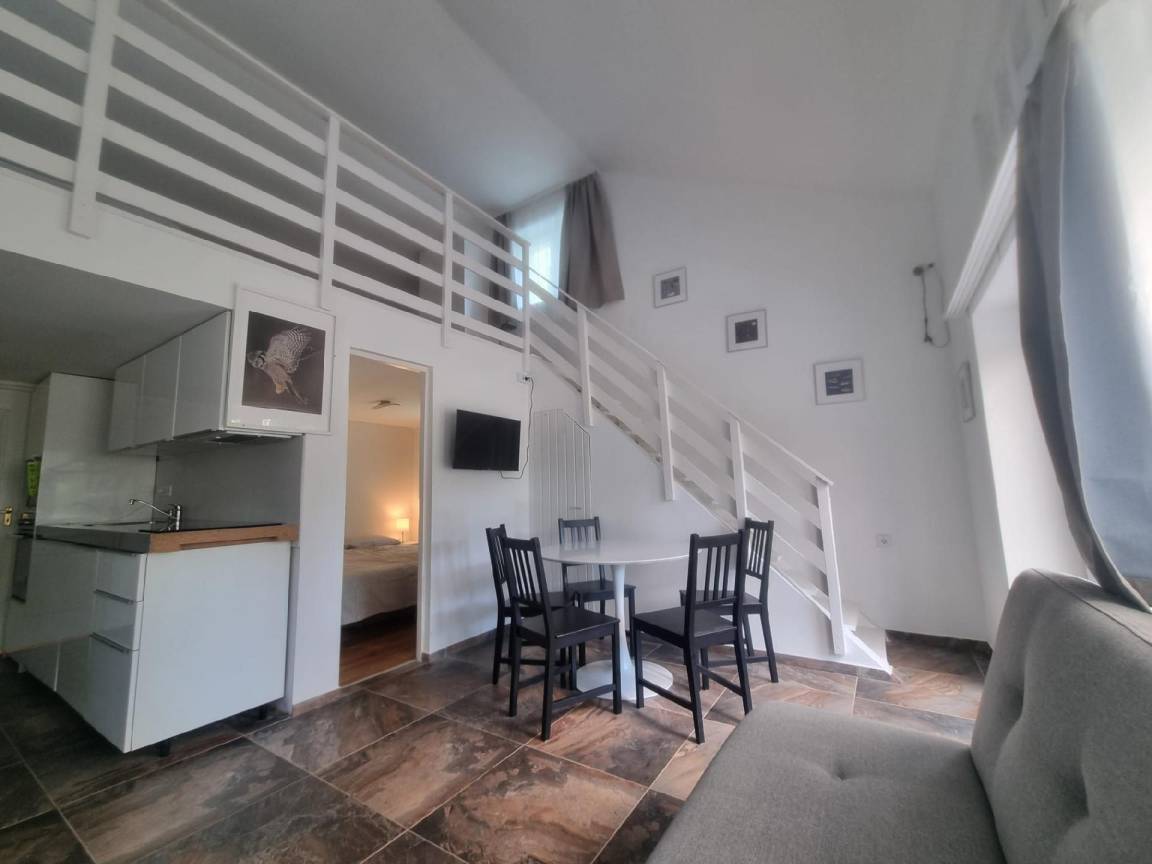 150 M² Ferienhaus ∙ 4 Schlafzimmer ∙ 10 Gäste - Siófok