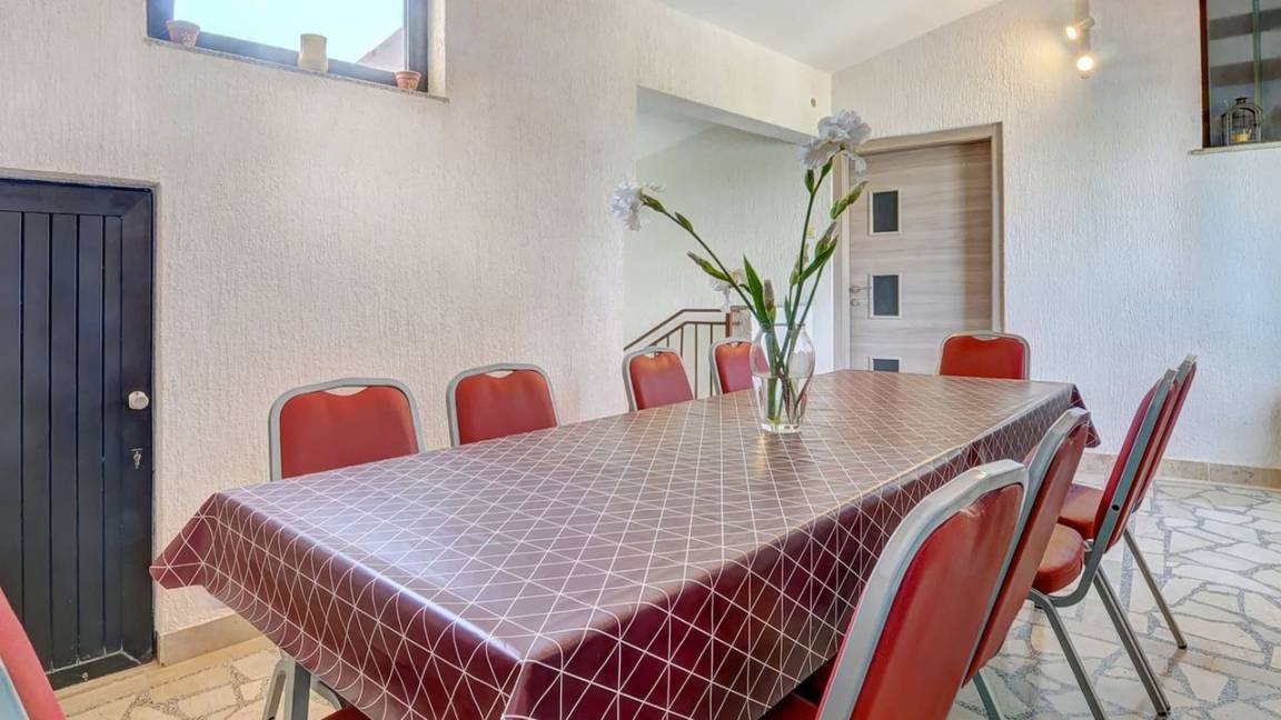 16 M² Hotel ∙ 1 Habitación ∙ 2 Huéspedes - Pula