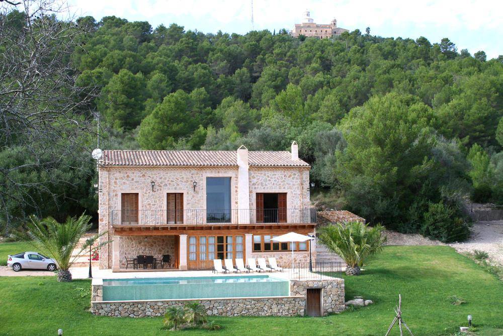 350 M² House ∙ 4 Bedrooms ∙ 8 Guests - Petra