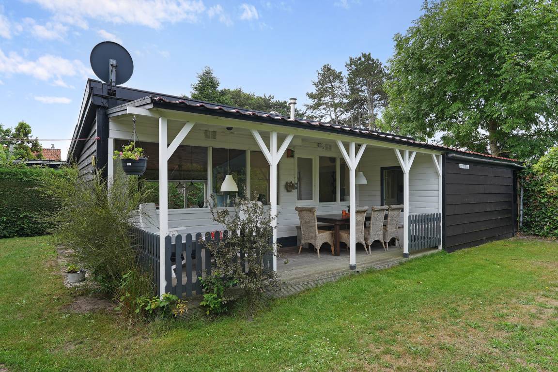 110 M² Bungalow ∙ 2 Bedrooms ∙ 5 Guests - Renesse
