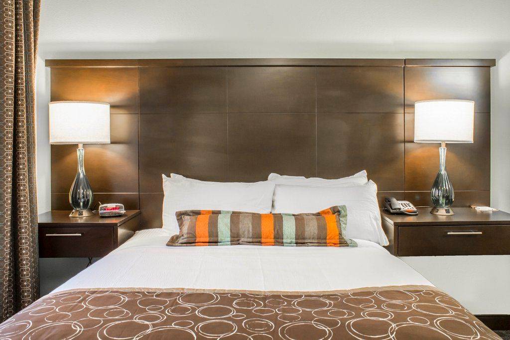 Condo ∙ 1 Bedroom ∙ 4 Guests - Jacksonville, NC