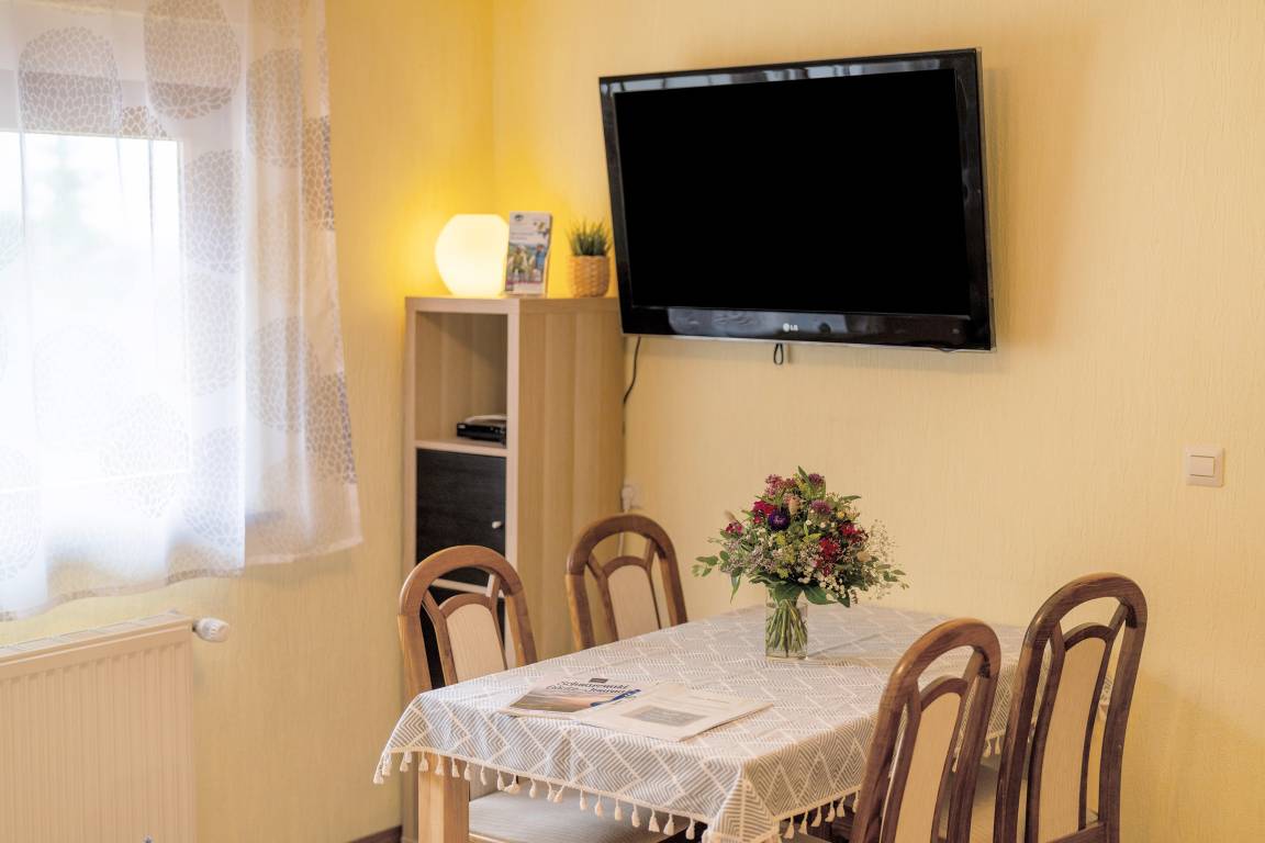 65 M² Ferienwohnung ∙ 2 Schlafzimmer ∙ 4 Gäste - Bad Peterstal-Griesbach