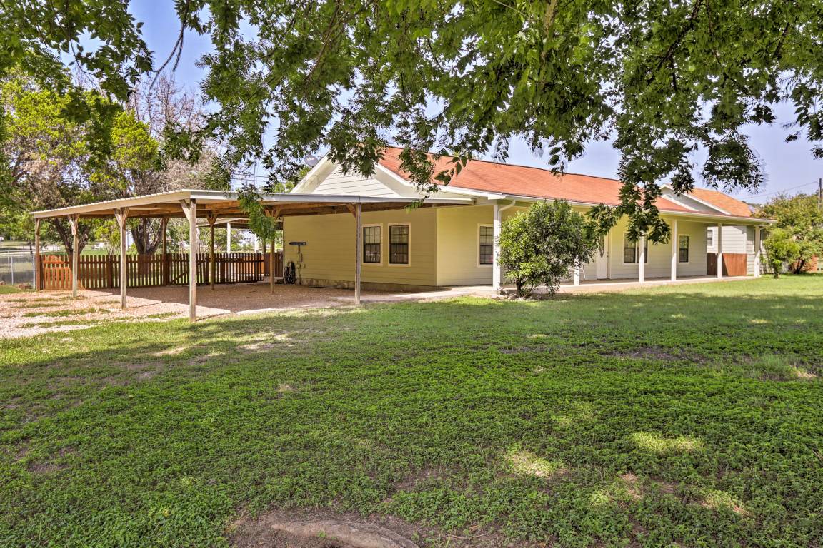 162 M² House ∙ 3 Bedrooms ∙ 8 Guests - Canyon Lake, TX