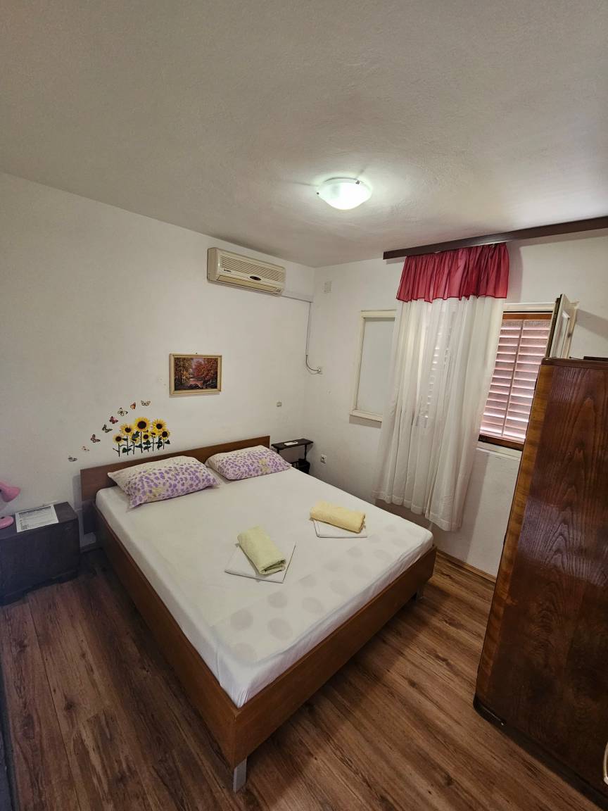 40 M² Huoneisto ∙ 1 Makuuhuone ∙ 2 Vierasta - Comisa