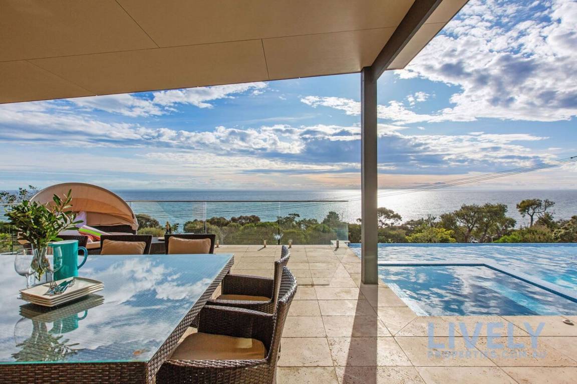 House ∙ 5 Bedrooms ∙ 14 Guests - Shire of Mornington Peninsula