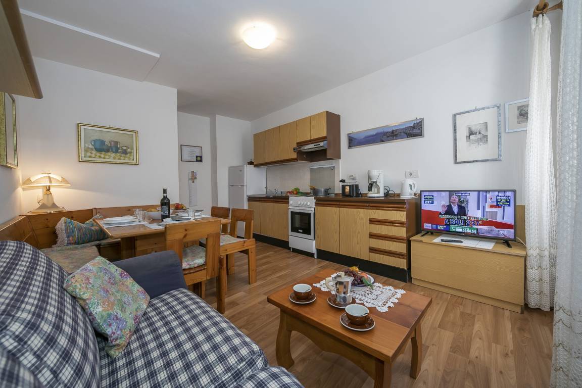 60 M² Ferienwohnung ∙ 2 Schlafzimmer ∙ 4 Gäste - Nago-Torbole