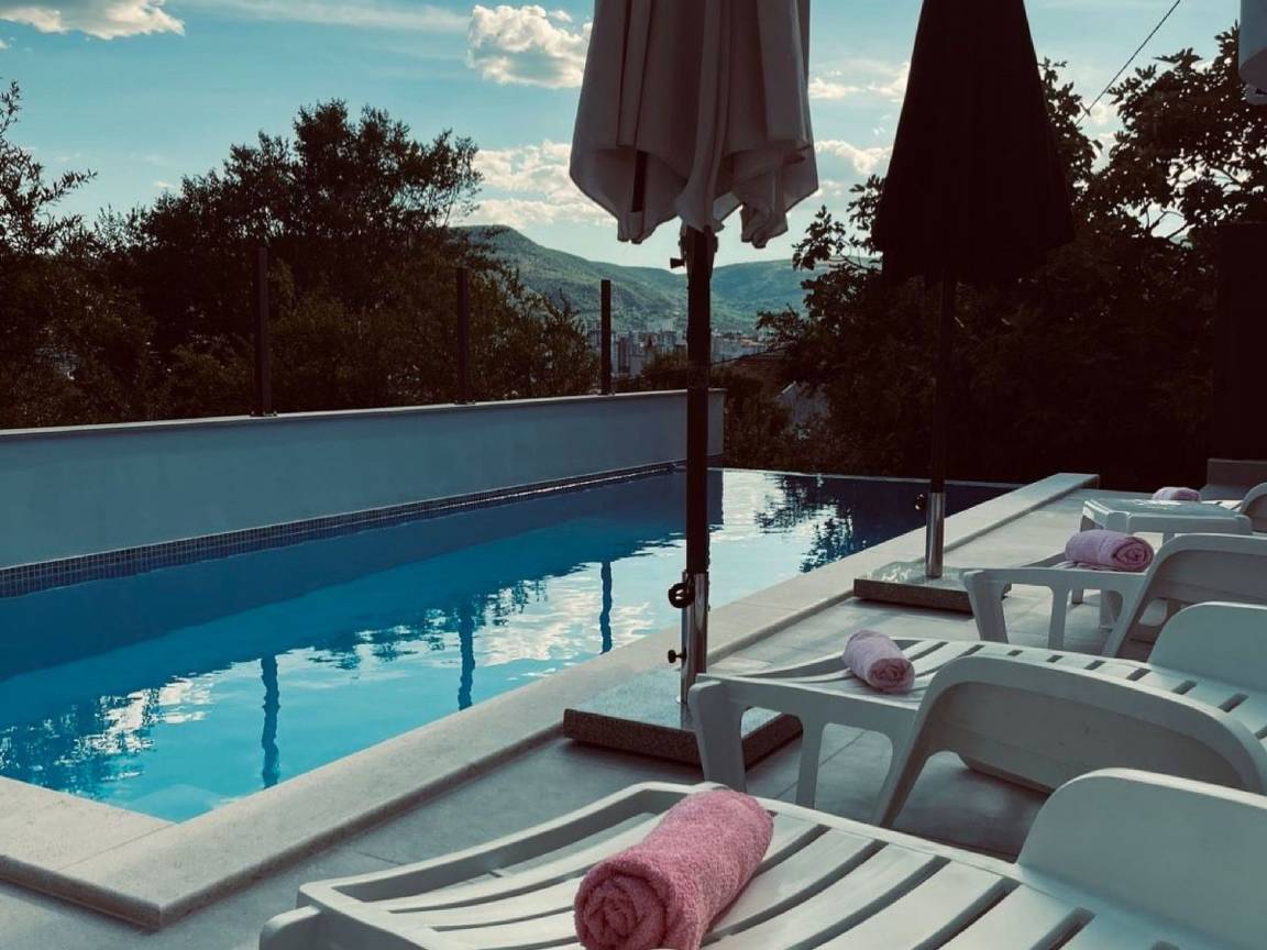 60 M² Ferienwohnung ∙ 1 Schlafzimmer ∙ 1 Gast - Mostar