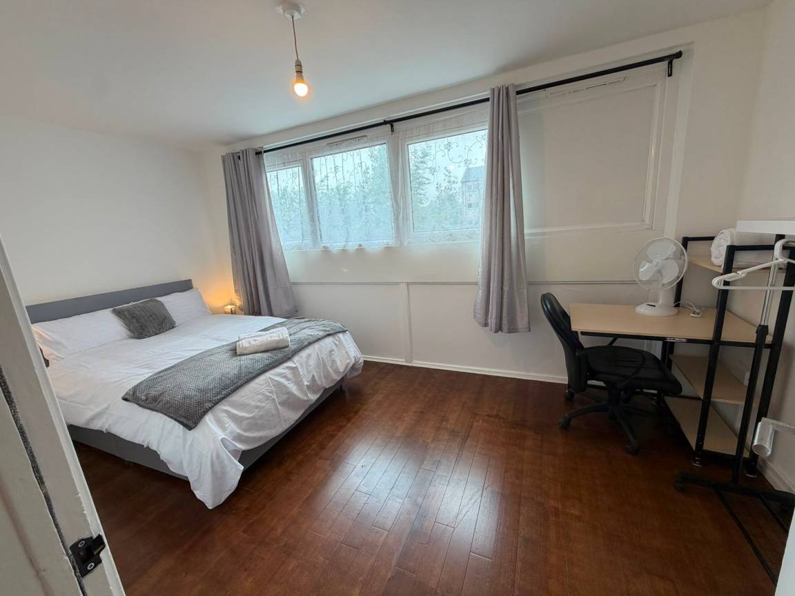 85 M² House ∙ 4 Bedrooms ∙ 6 Guests - London, UK