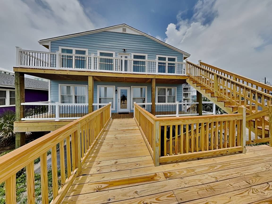 252 M² House ∙ 8 Bedrooms ∙ 18 Guests - Carolina Beach, NC