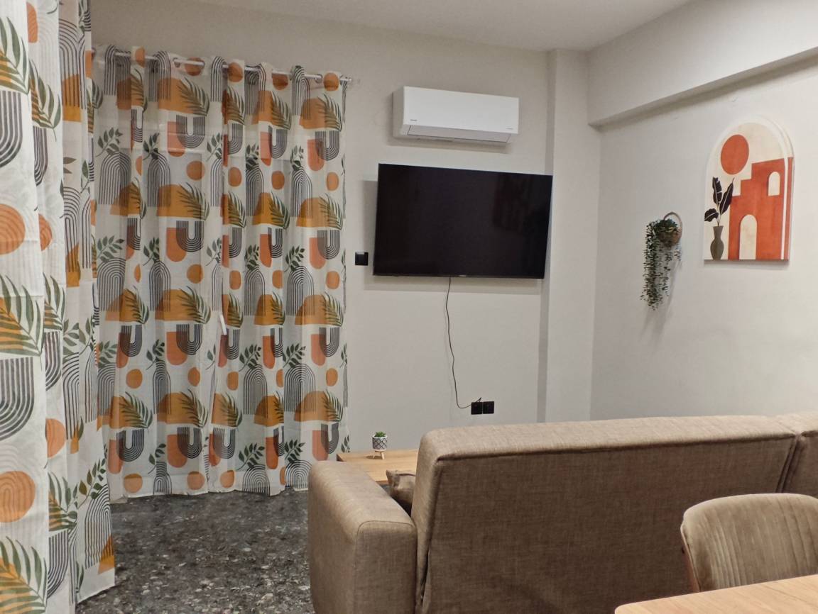 84 M² Appartement ∙ 3 Chambres ∙ 6 Personnes - Kalamata