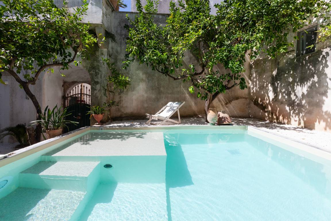 850 M² Villa ∙ 5 Slaapkamers ∙ 10 Gasten - Galatina