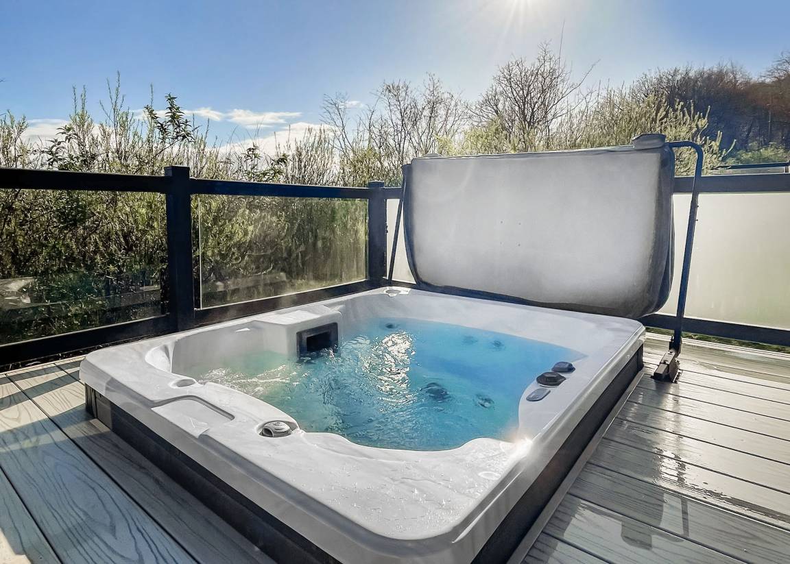 Chalet ∙ 2 Bedrooms ∙ 4 Guests - Weston-super-Mare