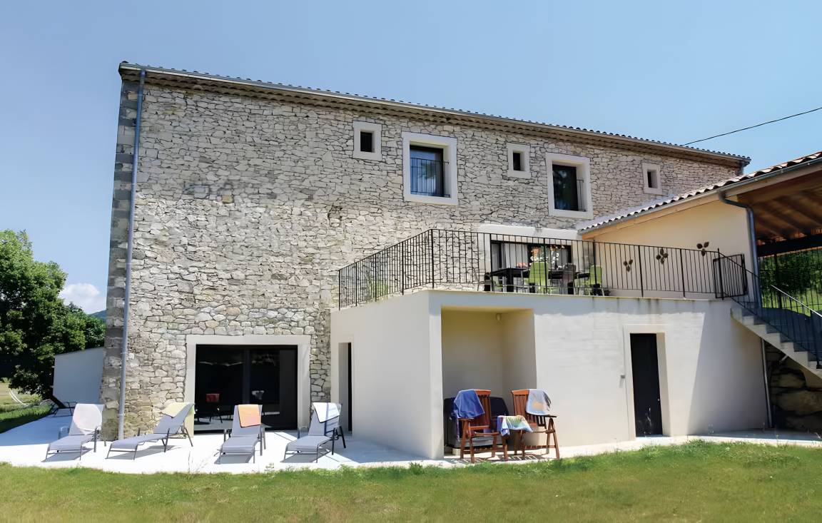 150 M² Maison De Vacances ∙ 6 Chambres ∙ 12 Personnes - Soyans