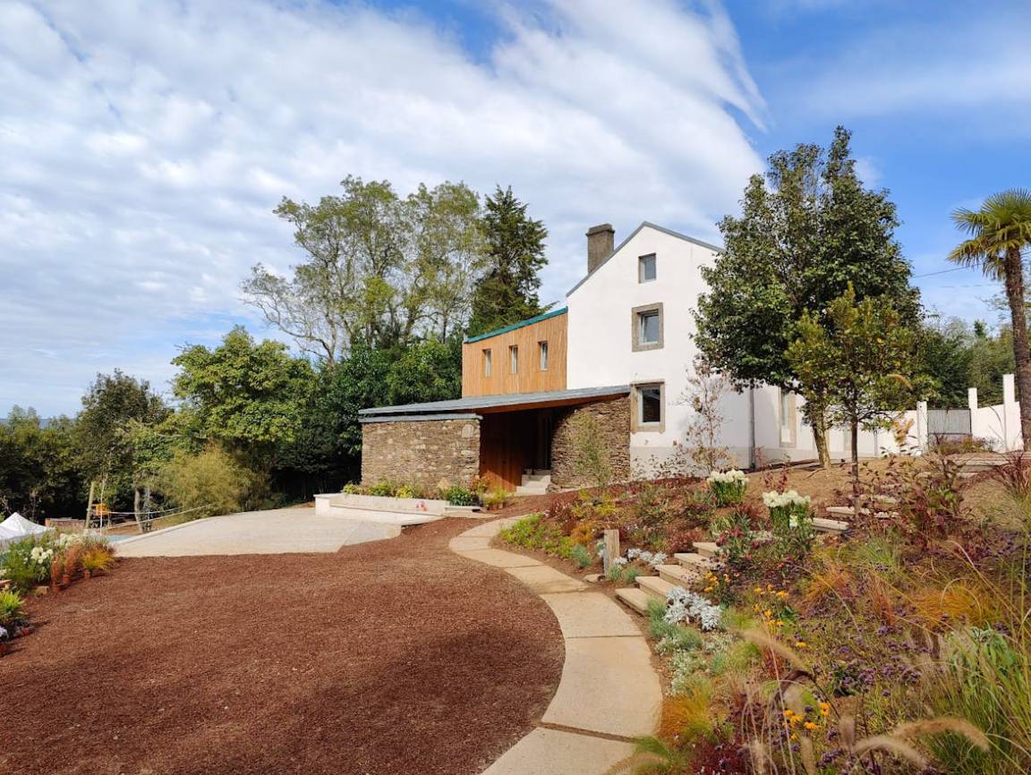 250 M² House ∙ 4 Bedrooms ∙ 8 Guests - Ares