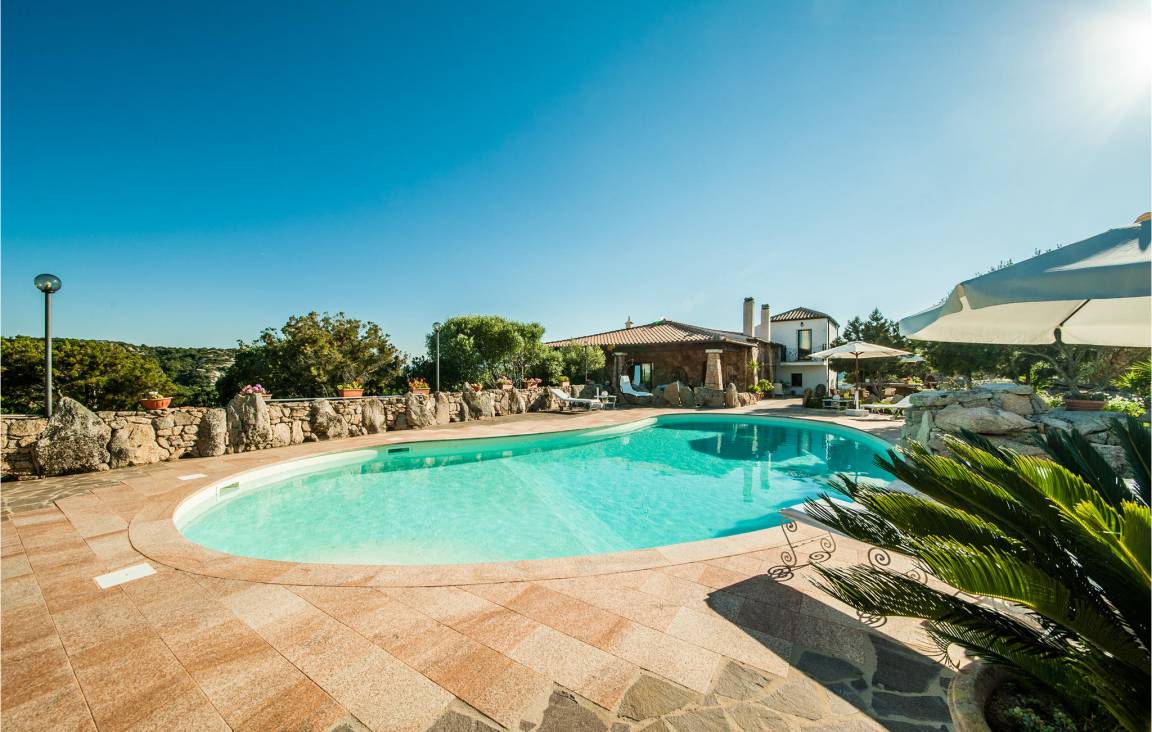 360 M² House ∙ 6 Bedrooms ∙ 12 Guests - Arzachena