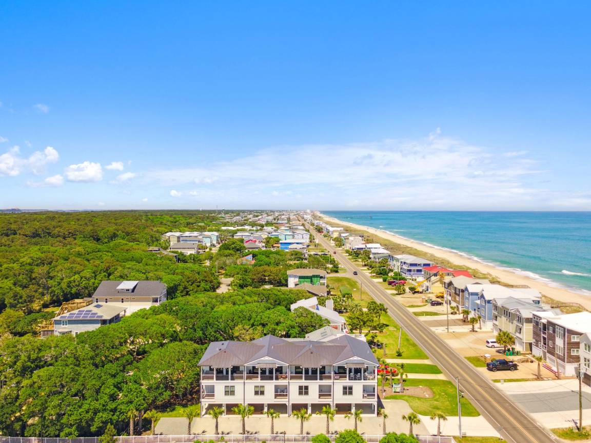 181 M² Apartment ∙ 4 Bedrooms ∙ 9 Guests - Kure Beach, NC