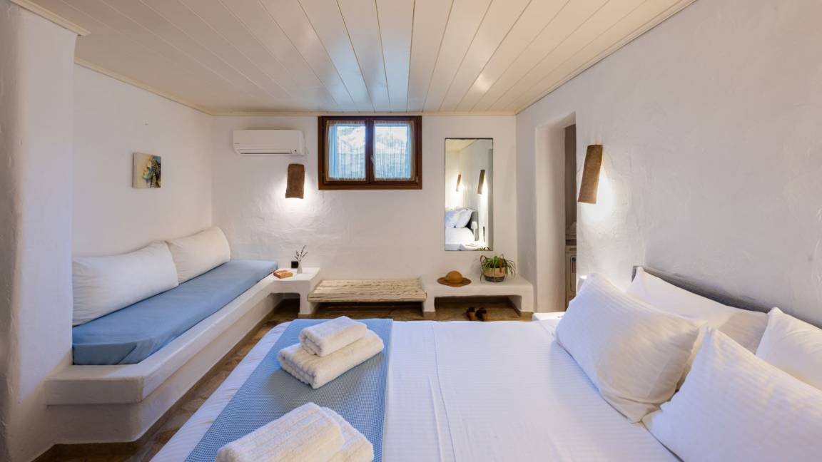 200 M² Villa ∙ 4 Chambres ∙ 10 Personnes - Paros