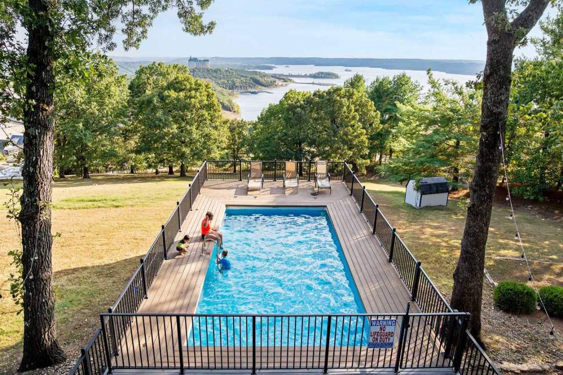 671 M² House ∙ 8 Bedrooms ∙ 18 Guests - Branson, MO