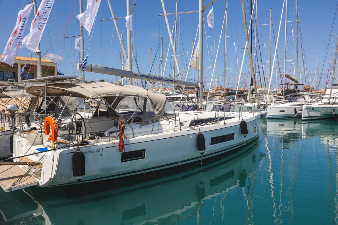15 M² Houseboat ∙ 3 Bedrooms ∙ 6 Guests - Greece