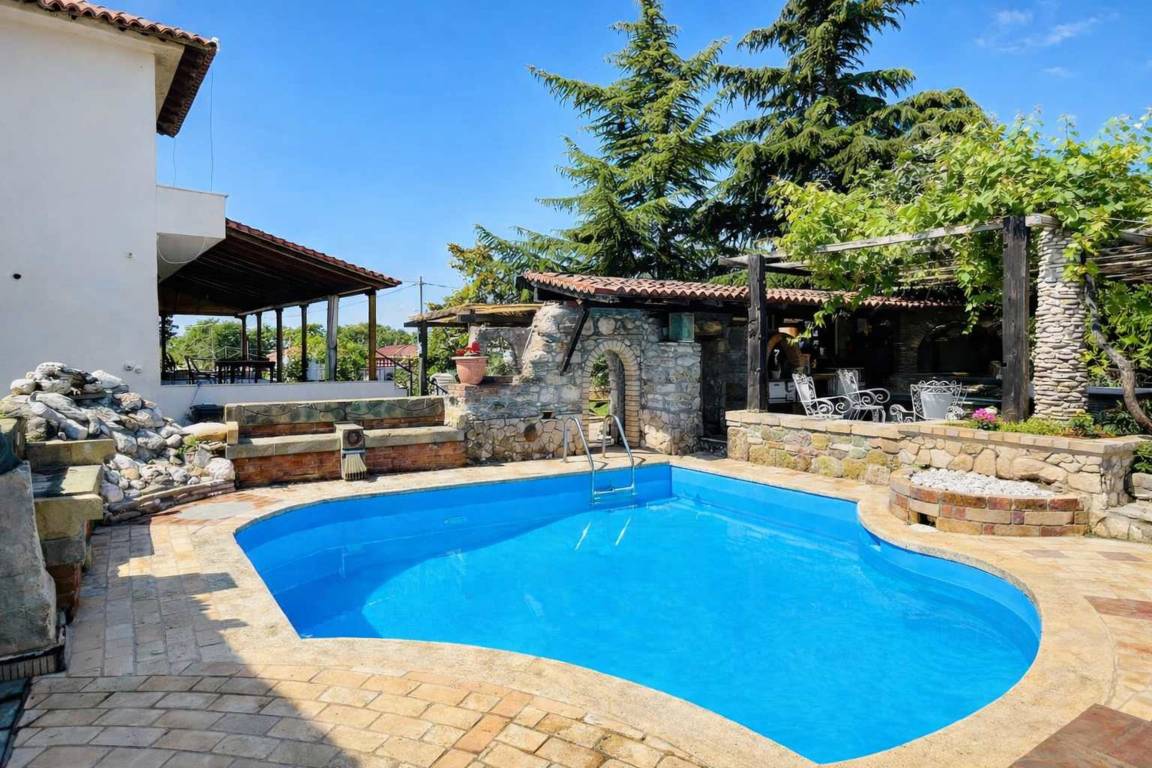 Villa ∙ 4 Bedrooms ∙ 9 Guests - Halkidiki