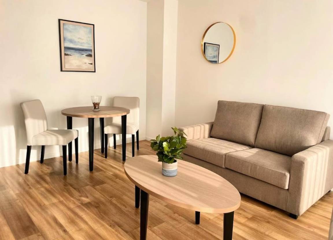 40 M² Appartement ∙ 1 Chambre ∙ 2 Personnes - Orléans