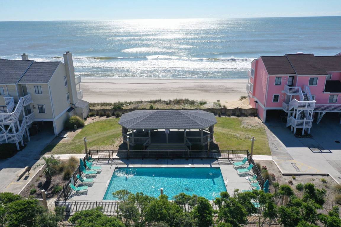 86 M² Condo ∙ 2 Bedrooms ∙ 6 Guests - Kure Beach, NC