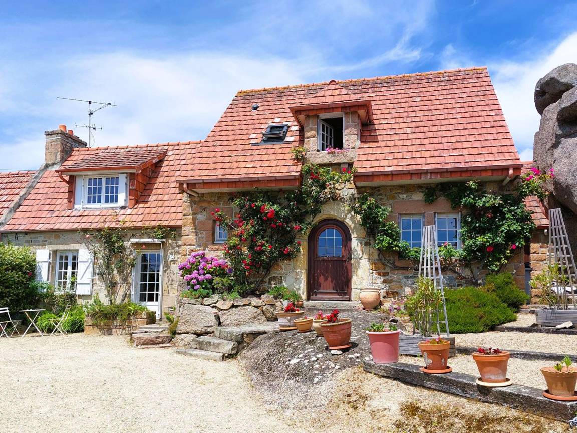 90 M² Maison De Vacances ∙ 3 Chambres ∙ 6 Personnes - Plage de Trégastel