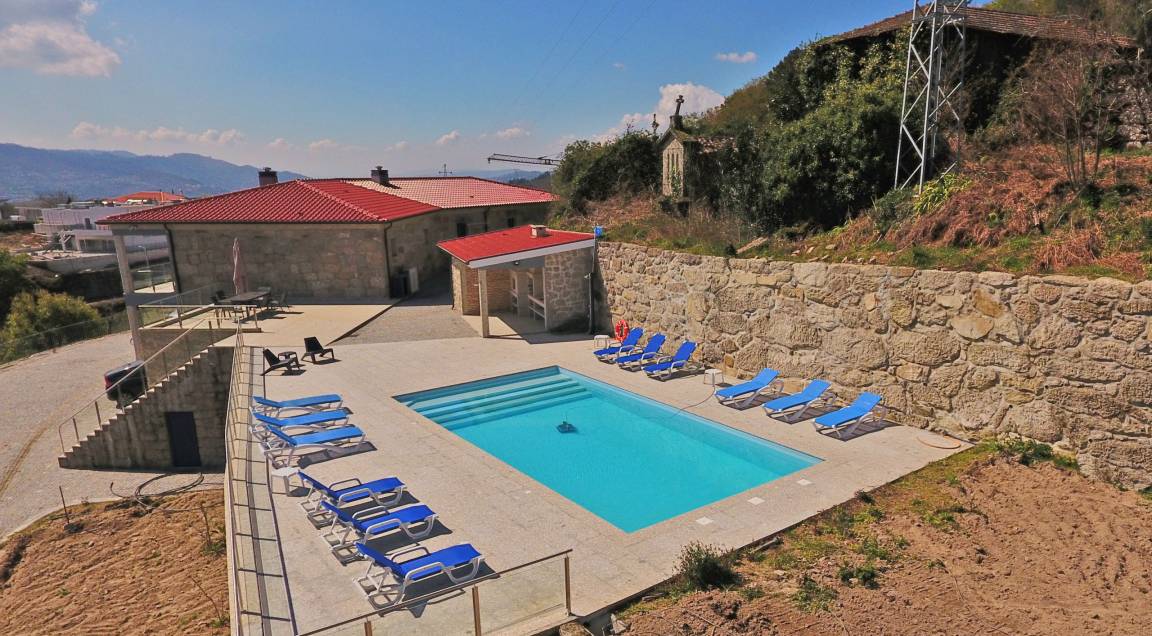 150 M² Casa De Campo ∙ 6 Quartos ∙ 12 Hóspedes - Terras de Bouro