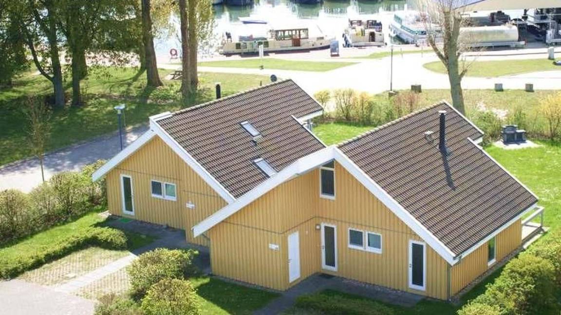 90 M² Ferienhaus ∙ 2 Schlafzimmer ∙ 6 Gäste - Müritz