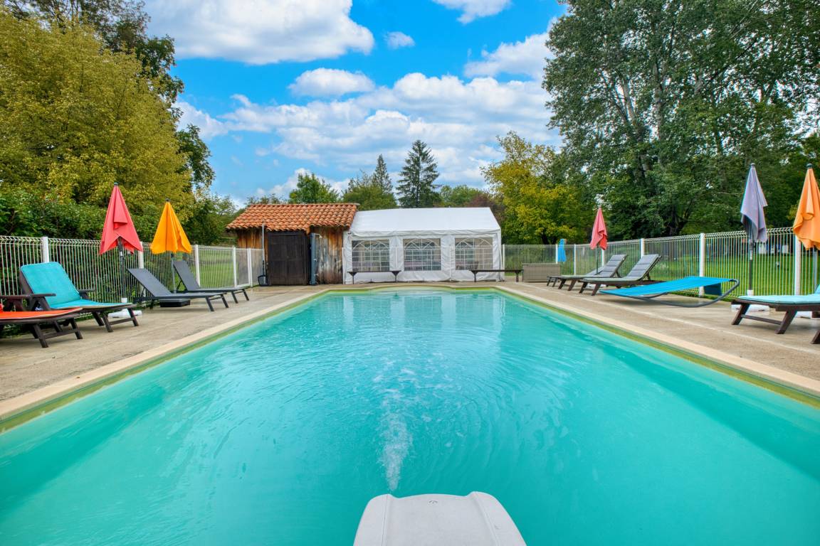45 M² Maison De Vacances ∙ 2 Chambres ∙ 6 Personnes - Nontron