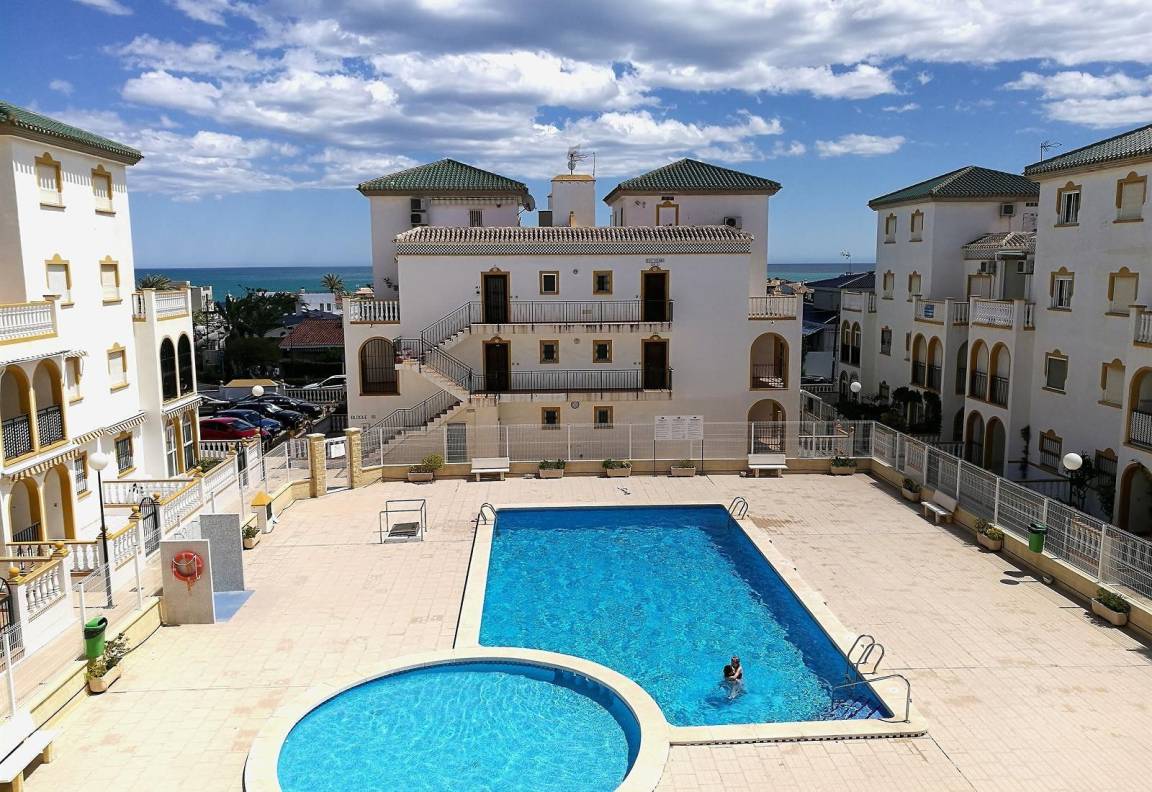 62 M² Appartement ∙ 2 Chambres ∙ 6 Personnes - Torrevieja