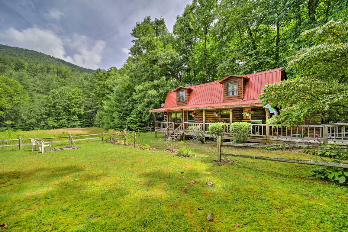 201 M² House ∙ 3 Bedrooms ∙ 9 Guests - Highlands, NC