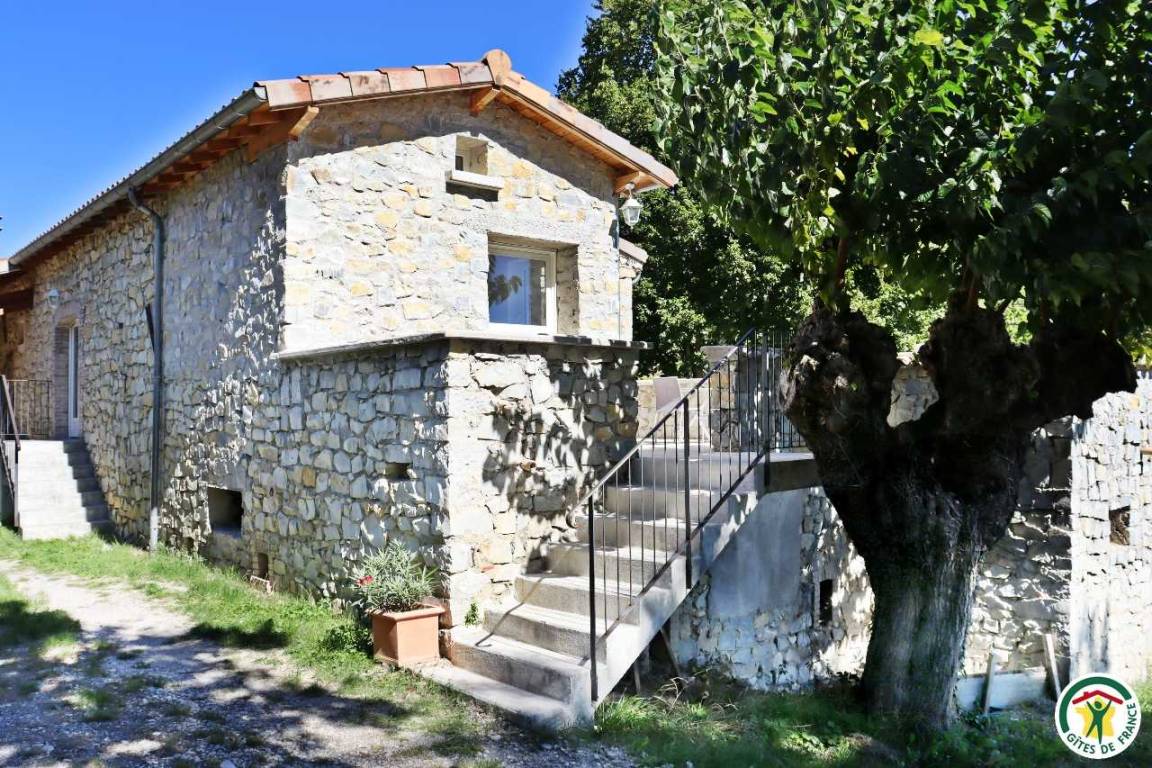 70 M² Gîte ∙ 2 Bedrooms ∙ 4 Guests - Crest