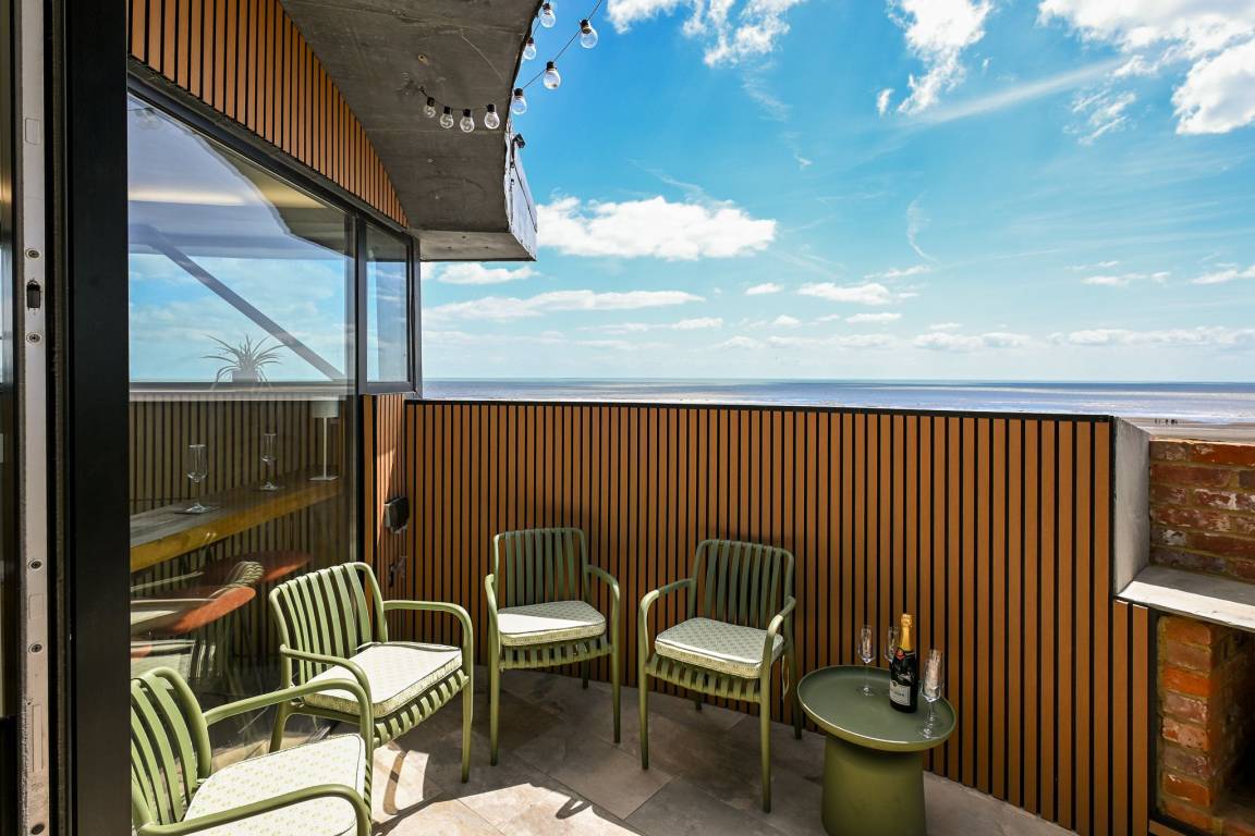 Cottage ∙ 4 Bedrooms ∙ 8 Guests - Dymchurch