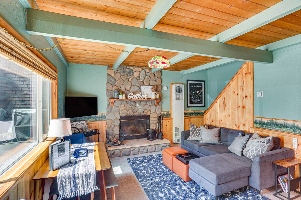 98 M² House ∙ 2 Bedrooms ∙ 5 Guests - Big Bear Lake, CA