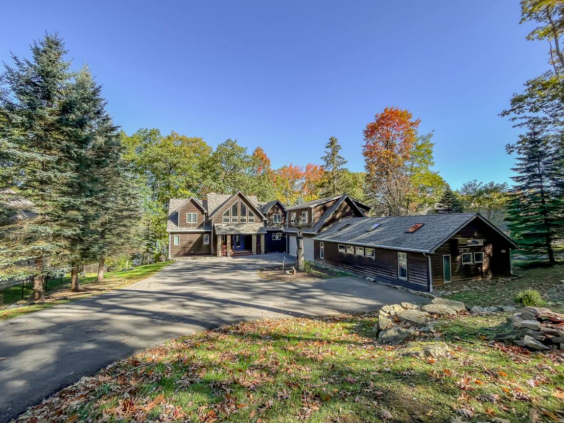 House ∙ 8 Bedrooms ∙ 24 Guests - Deep Creek Lake, MD