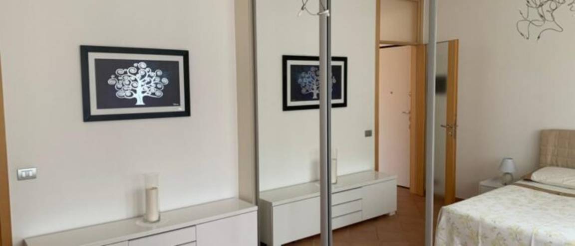 85 M² Apartment ∙ 1 Bedroom ∙ 4 Guests - Varese