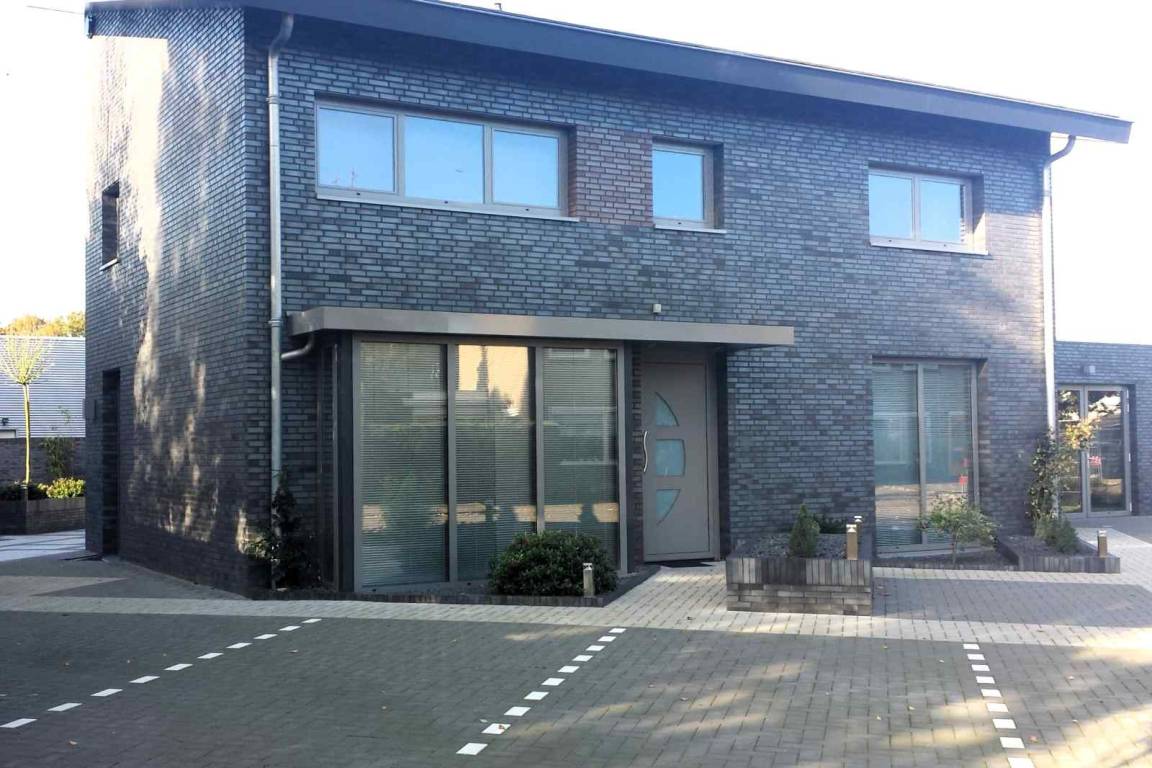 300 M² Huis ∙ 5 Slaapkamers ∙ 9 Gasten - Venray