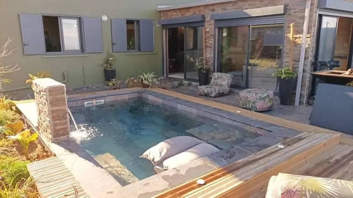 100 M² Villa ∙ 5 Bedrooms ∙ 12 Guests - Réunion