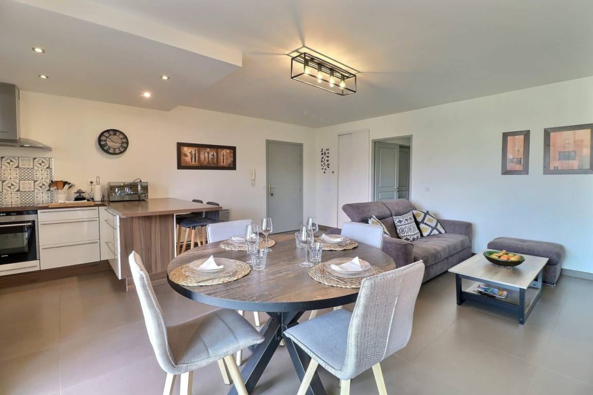59 M² Appartement En Copropriété ∙ 2 Chambres ∙ 4 Personnes - Cassis