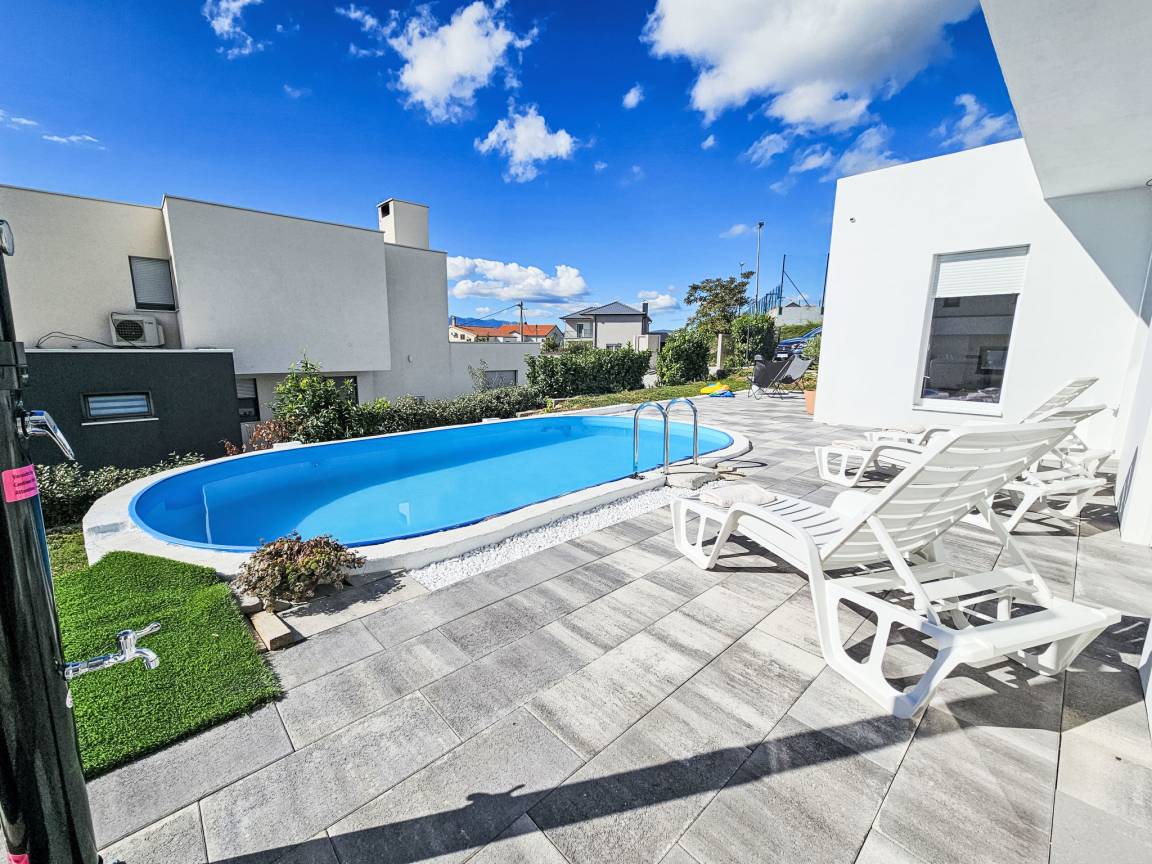 130 M² Ferienhaus ∙ 3 Schlafzimmer ∙ 6 Gäste - Imotski