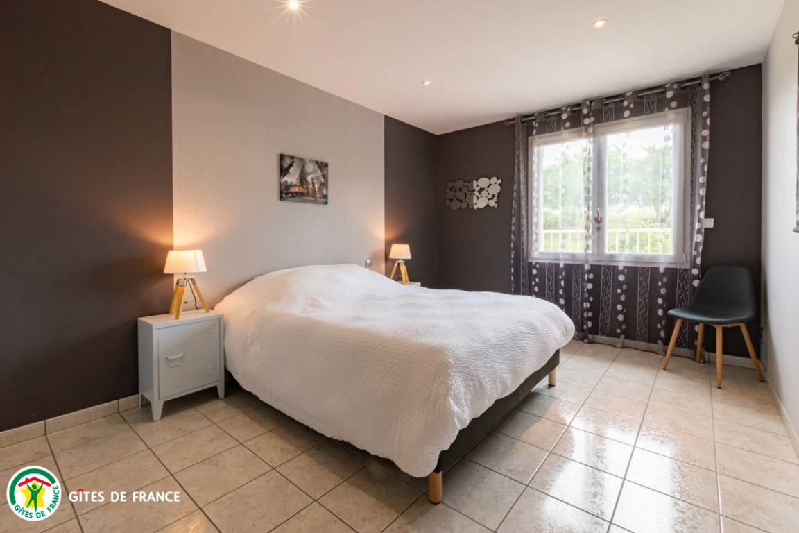 200 M² Gîte ∙ 5 Quartos ∙ 10 Hóspedes - Marne