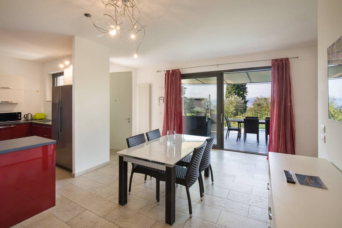 100 M² Ferienwohnung ∙ 3 Schlafzimmer ∙ 6 Gäste - Torri del Benaco