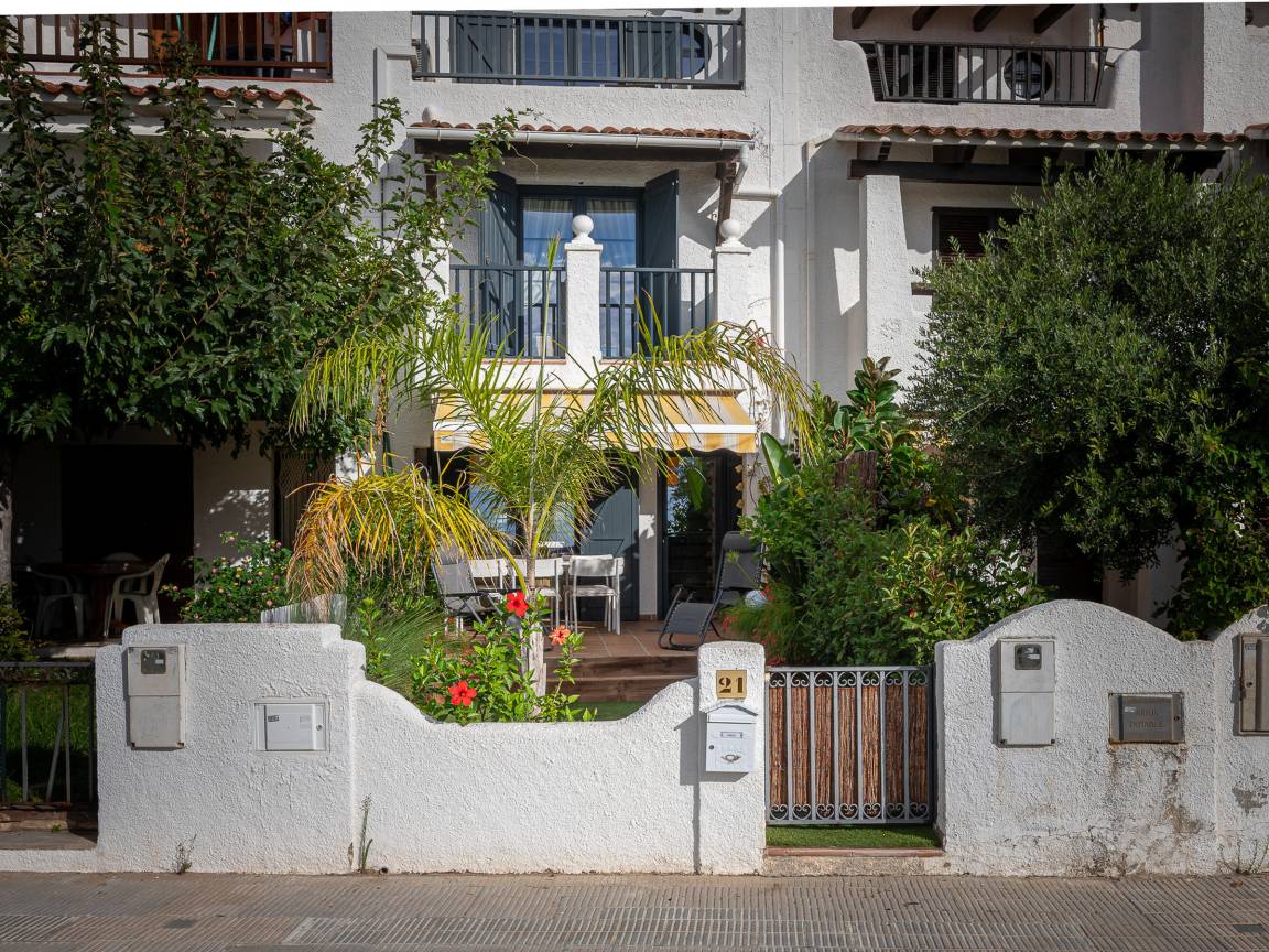 101 M² House ∙ 3 Bedrooms ∙ 5 Guests - Creixell