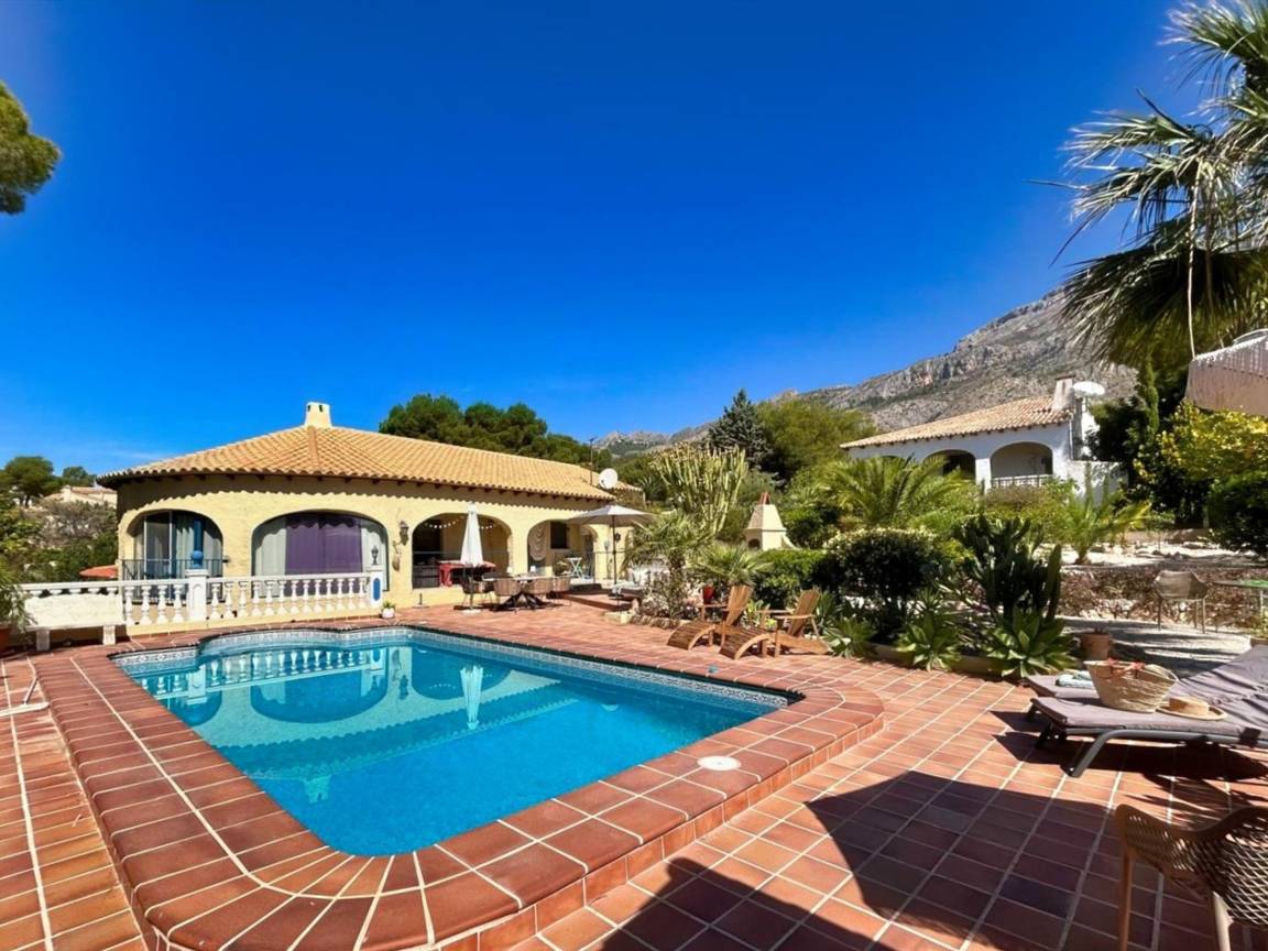 110 M² Villa ∙ 3 Bedrooms ∙ 6 Guests - Altea