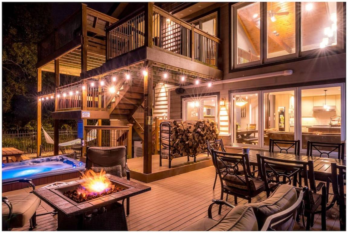 52 M² House ∙ 6 Bedrooms ∙ 24 Guests - Gary, IN