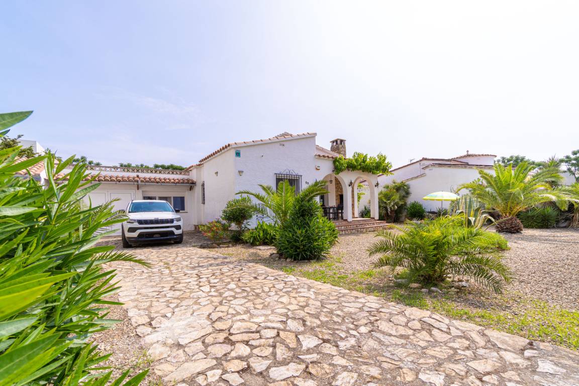 70 M² Villa ∙ 3 Chambres ∙ 6 Personnes - Empuriabrava
