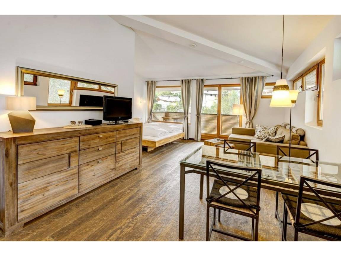 38 M² Huoneisto ∙ 1 Makuuhuone ∙ 2 Vierasta - Hinterthal