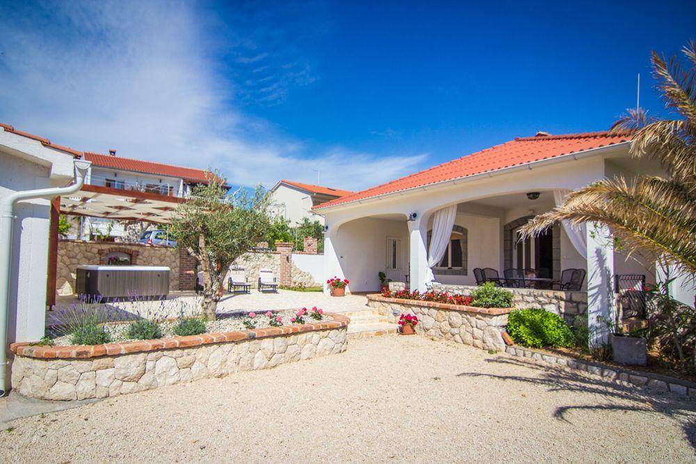 120 M² Casa ∙ 3 Camere Da Letto ∙ 6 Ospiti - Lun